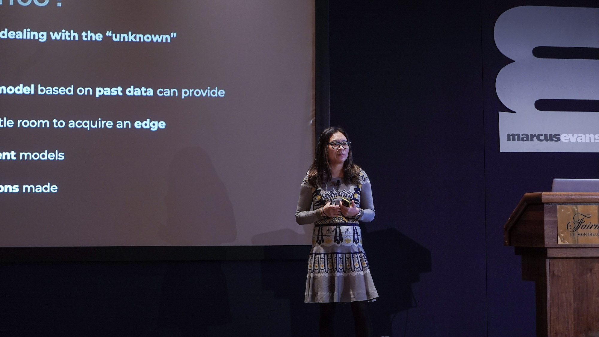 Dr Ruzhen Li presents at Elite Summit 2022